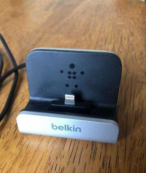 Зарядное устройство Belkin для iPhone док-станция