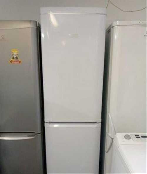 Холодильник Ariston двухметровый в отл.состоянии