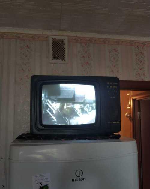 Старый рабочий телевизор