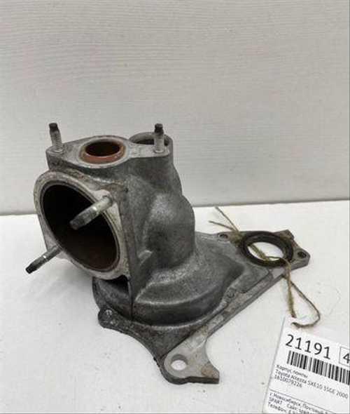 Корпус помпы Toyota Altezza SXE10 3SGE 2000