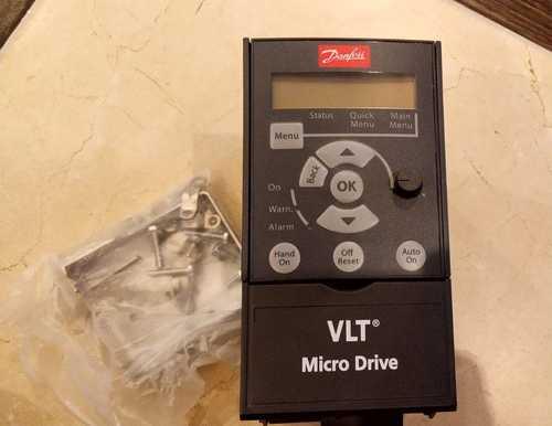 Vlt micro. Danfoss VLT Micro Drive. Danfoss VLT Micro Drive MST-10. Панель оператора Seop 1202 ГП частотный преобразователь. Пульт дистанционный для роликовых вращателей VLT Micro Drive FC 51.