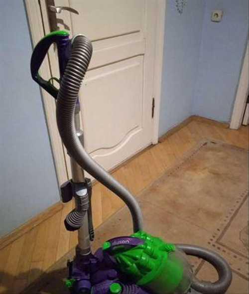 Пылесос Dyson DC08