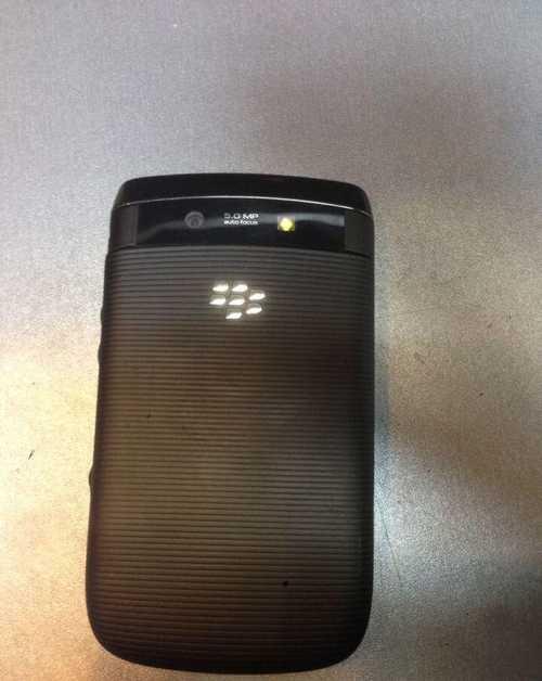 Смартфон BlackBerry Torch 9800 с