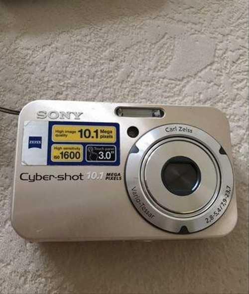 Цифровой фотоаппарат Sony Cyber-shot DSC-N2