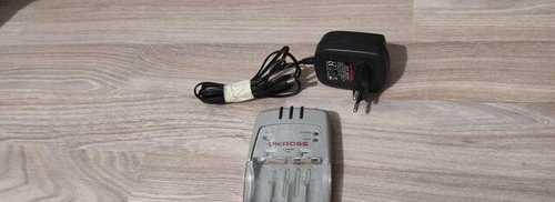 Зарядное устройство для аккумуляторов AA - Uniross