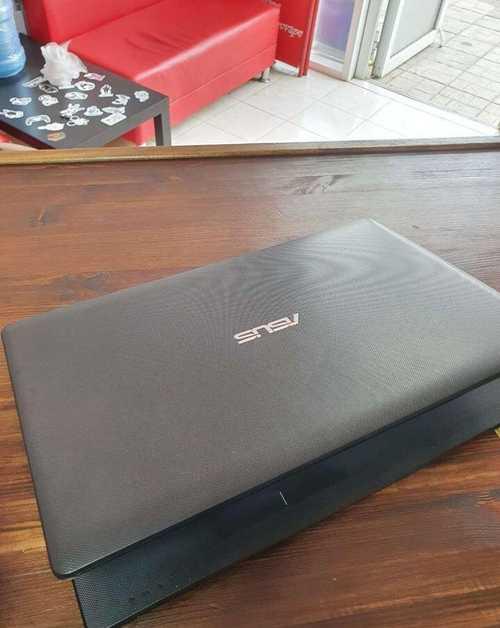 Ноутбук Asus X550CL