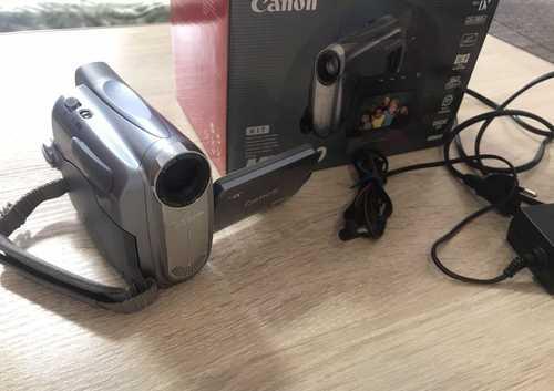 Видеокамера Canon MV900