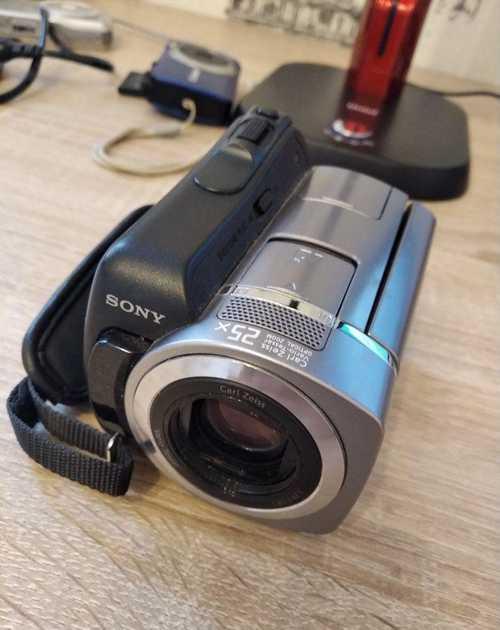 Sony Handycam DCR - SR65E HDD