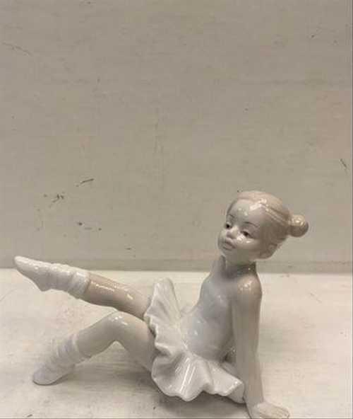 Статуэтка юная балерина