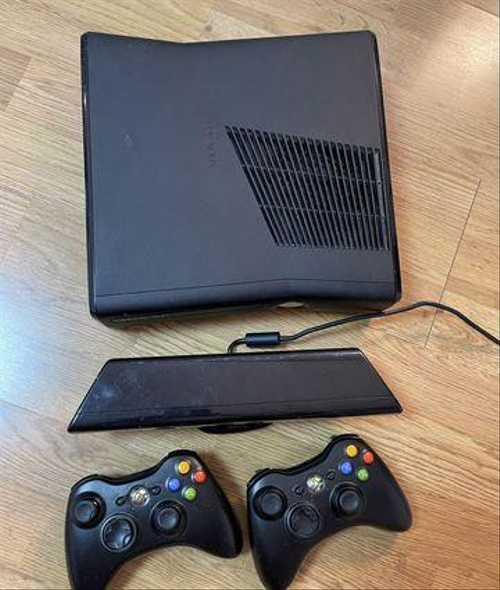 Xbox 360 + kinect + 8 игр