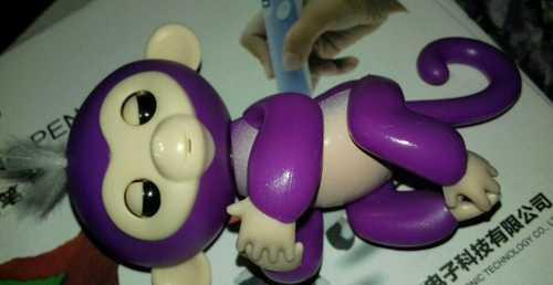 Ручная обезьянка игрушка Fingerlings Monkey