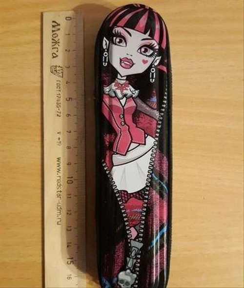 Пинал и Резиновый браслет Monster High