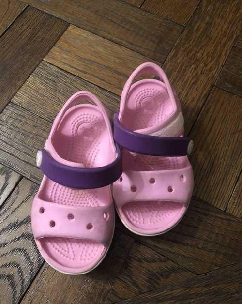 Босоножки crocs