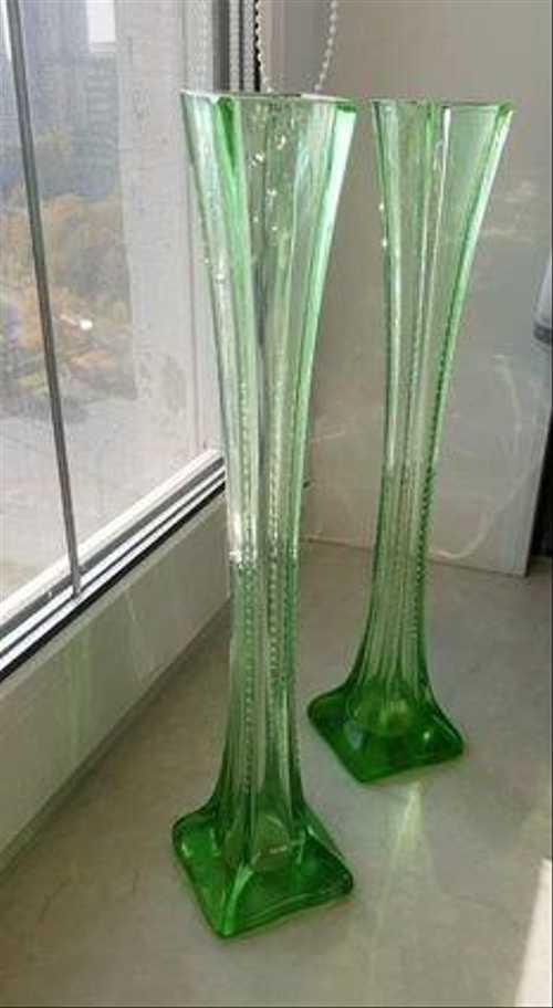 Парные вазы берц урановое стекло винтаж