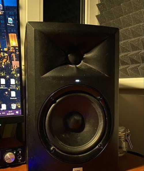 Jbl lsr 305