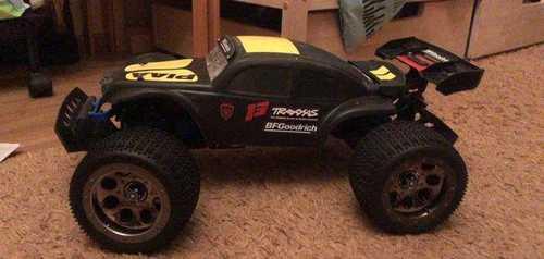 Traxxas e revo 1 8