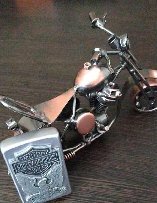 Мотоцикл Harley Davidson в миниатюре