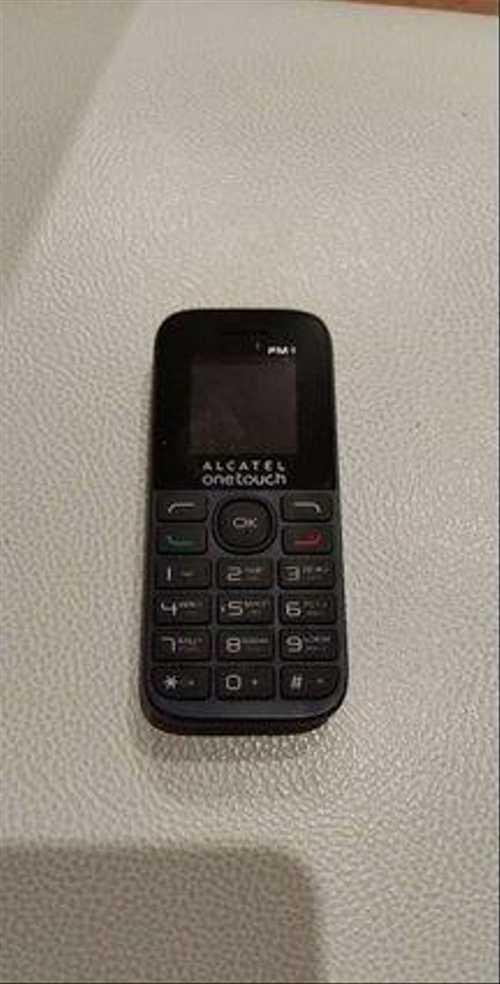 Мобильный телефон Alcatel кнопочный