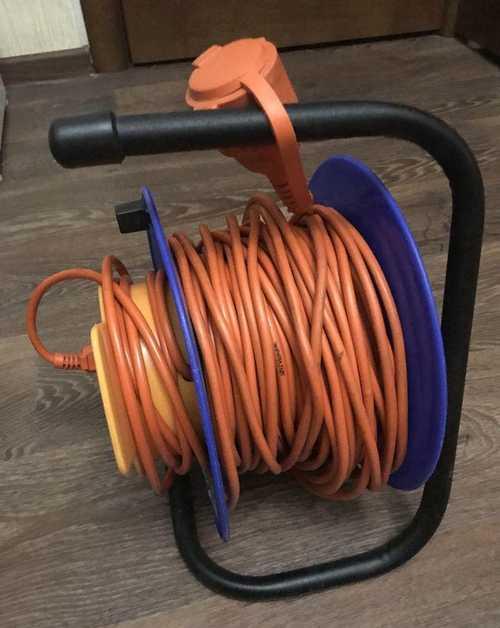 Удлинитель-катушка universal длина 30 м