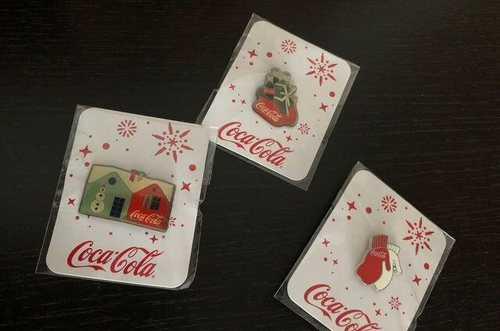 Значки и стаканы Coca Cola