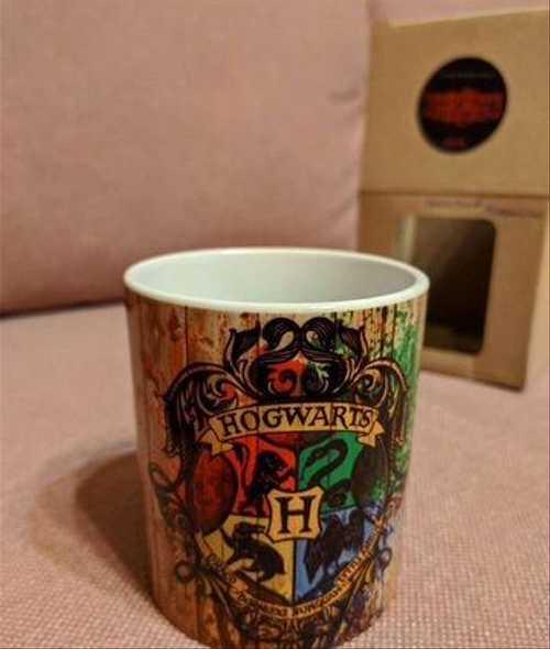 Чашка с символикой Hogwarts