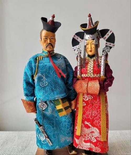 Коллекционная кукла в национальном костюме Монголи