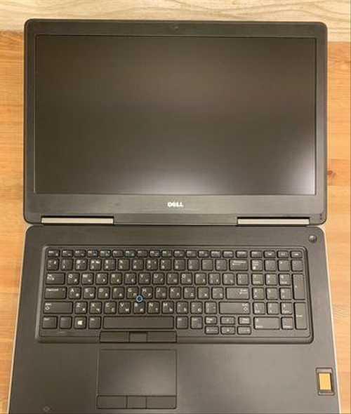 Dell Precision 7720 - i7-6920HQ - 480 ssd +DockSt