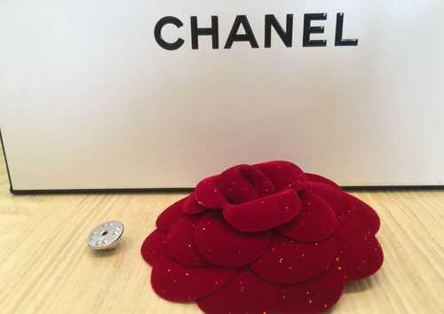 Продам брошь Chanel красная велюровая камелия