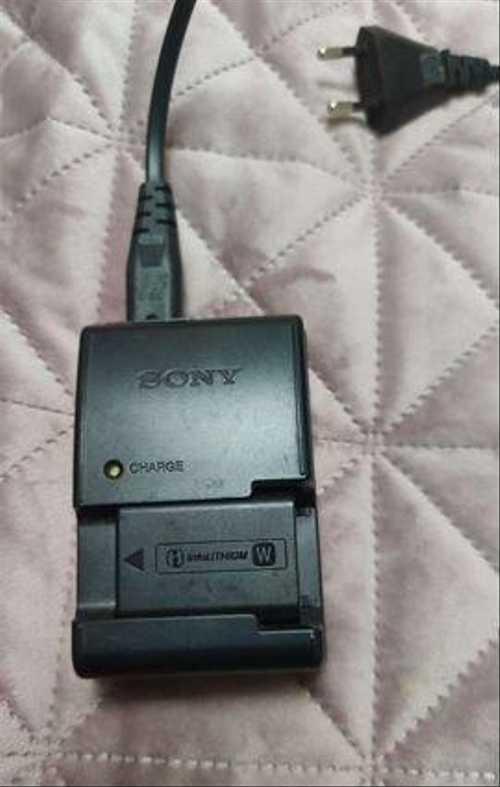 Зарядное устройство Sony BC-VW1 и аккумулятор NP-F