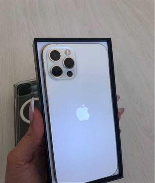Продам iPhone 12pro 256