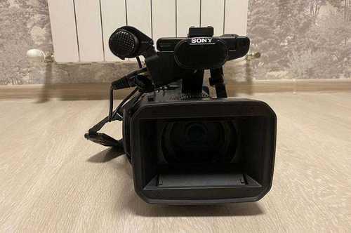 Видеокамера Sony HXR-NX200