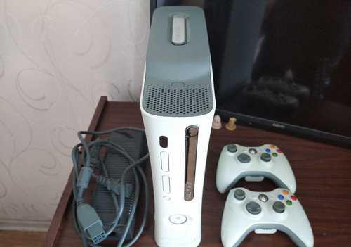 В отличном состоянии Xbox 360