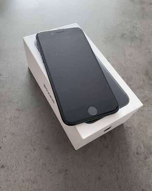 Телефон iPhone 7,126 гб