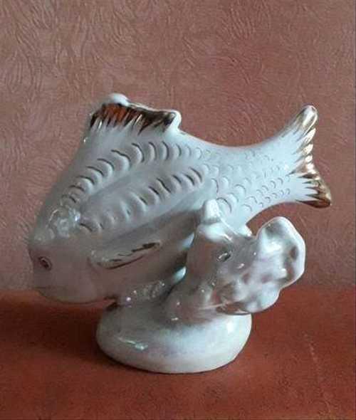 Фарфоровая статуэтка рыба Дулево СССР
