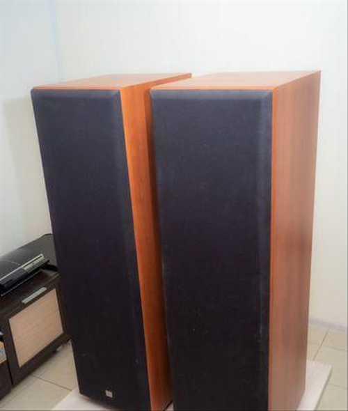 JBL Northridge E100