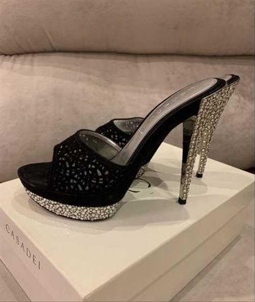 Праздничные босоножки Casadei