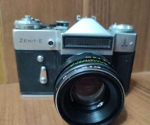 Плёночный фотоаппарат zenit-e