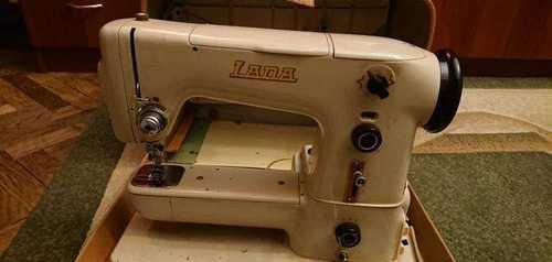 Швейная машина LADA T132