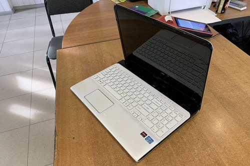 Sony Vaio SVE151 Core i3-3110M/4G/500Gb/HD7550M