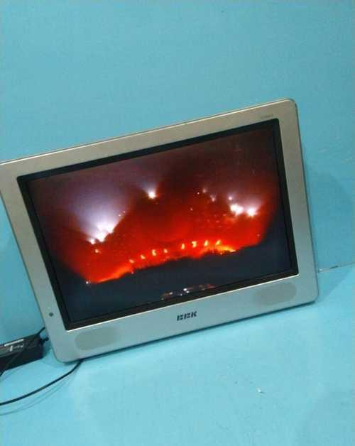 Телевизор "BBK LD1906SI" со встроенным DVD-плеером