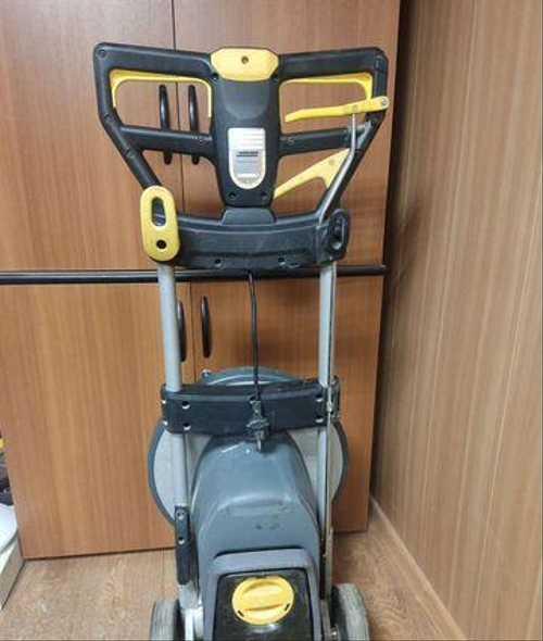 Уборочная машина Karcher BDS 43/180 C