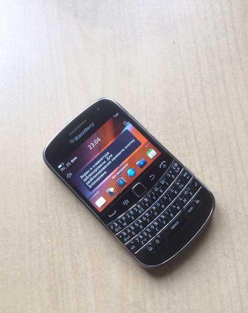 Телефон BlackBerry 9900