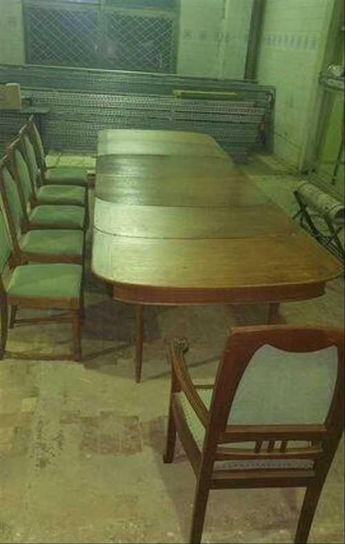 Продаются два стола и стулья, деревянный раскладно