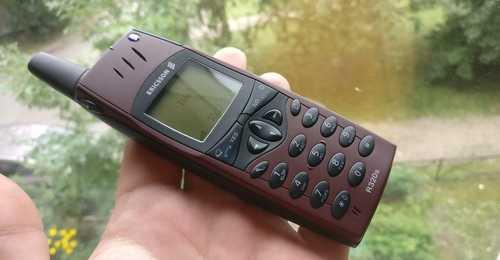 Ericsson R320 бизнес классика