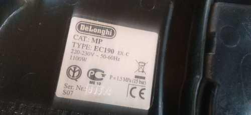 Кофеварка рожковая Delonghi ес190