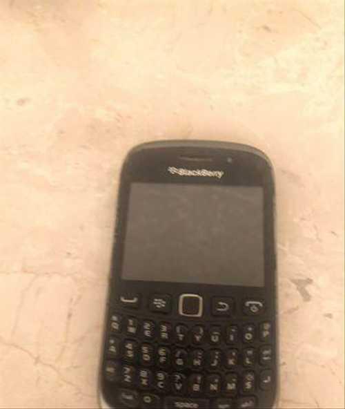 Телефон BlackBerry 9320