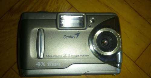 Неисправный цифровой фотоаппарат Genius D211