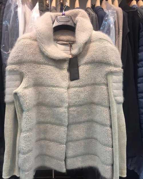 Продам бежевую куртку ermanno scervino