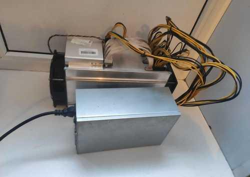 Майнер Antminer L3+