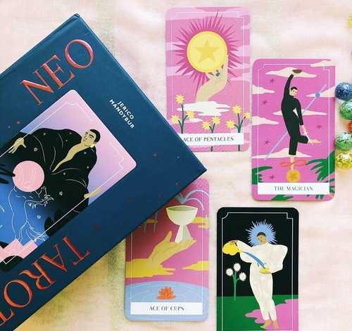 Neo Tarot с посеребрёным срезом